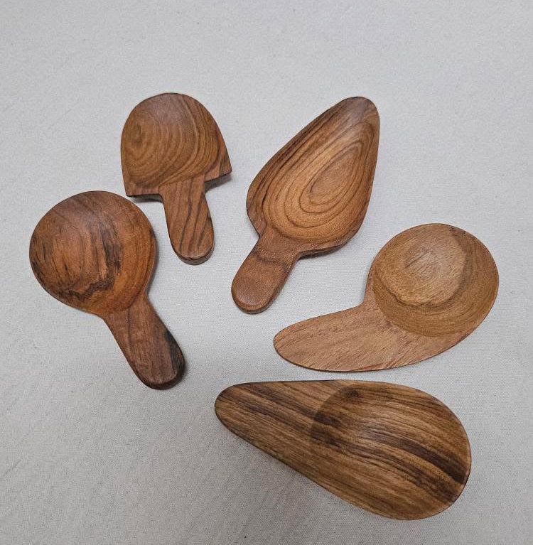 ON SALE Natures Play Spoons - set of 5 – Juni Moon